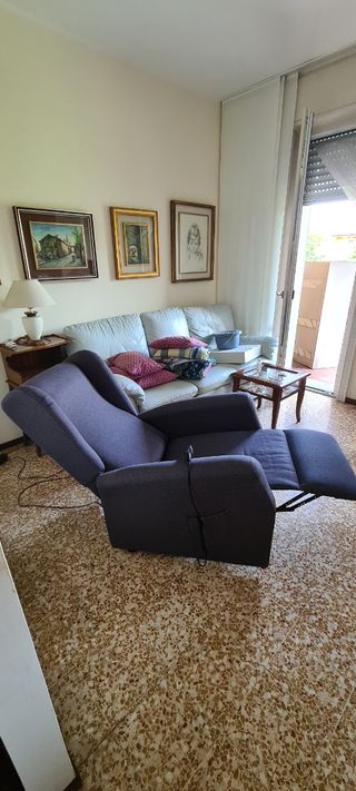 Poltrona con alzata assistita