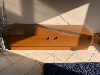 Mobilio in legno (tre pezzi)