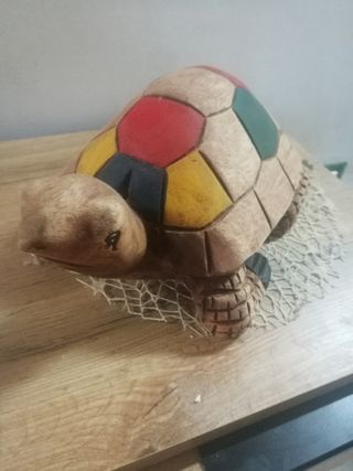 Artefatto etnico tartaruga legno chiaro