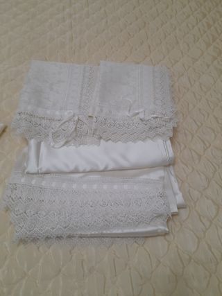 Coppia Lenzuola matrimoniale con 2 federe