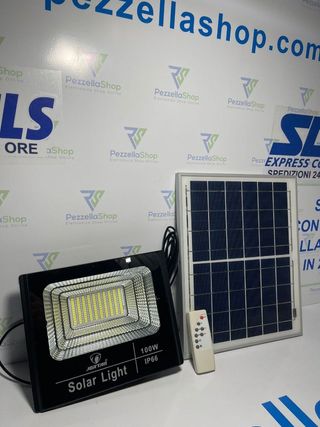 Faro solare con pannello