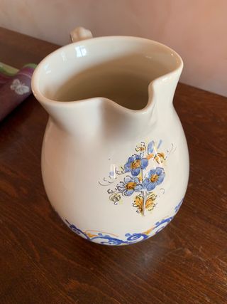 brocca in ceramica salentina dipinta a mano