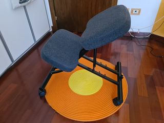 Sedia EIFRED ergonomica