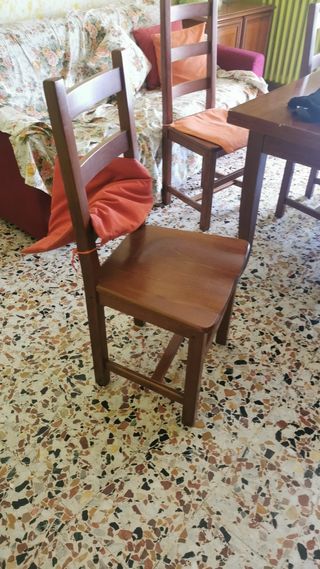 6 Sedie in legno massiccio