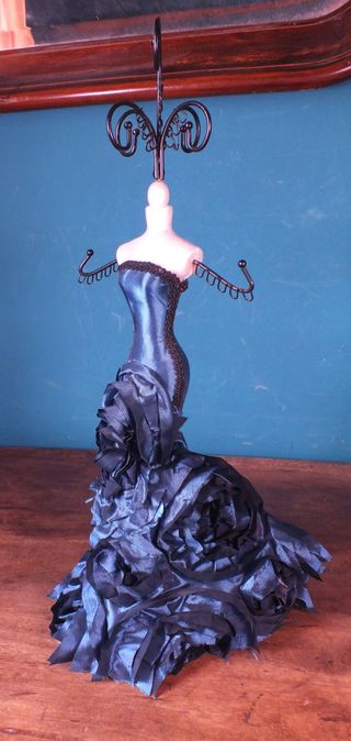 espositore di gioielli Manichino vestito da sera