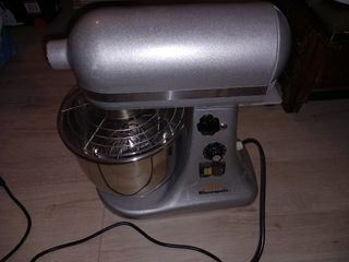 Impastatrice planetaria plutone 7w professionale