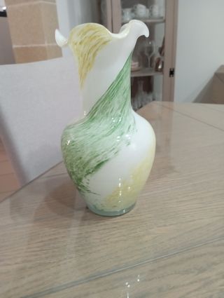 Vaso in vetro lavorato