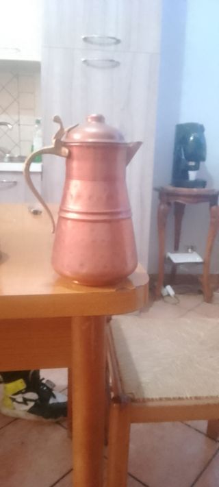 Vendo brocca d'epoca in rame