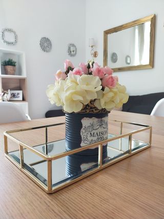 Vassoio moderno con specchio