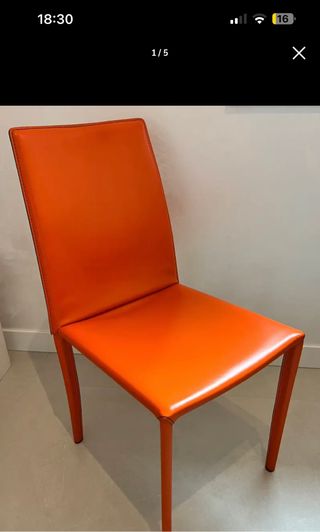 sedia in pelle arancione