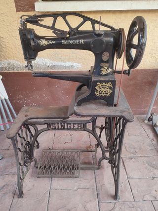 Máquina de coser SINGER de segunda mano por 350 EUR en Talamanca del ...