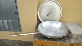 Padella grande con coperchio