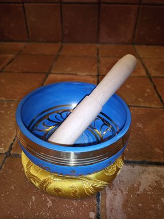 Campana Tibetana 9,8 cm con cuscino giallo