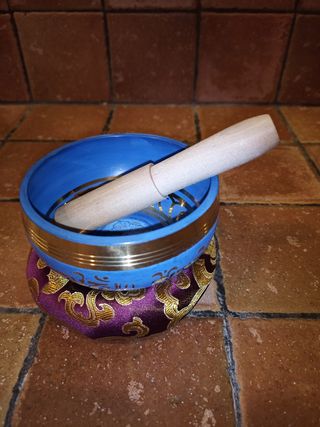 Campana Tibetana 9,8 cm con cuscino viola