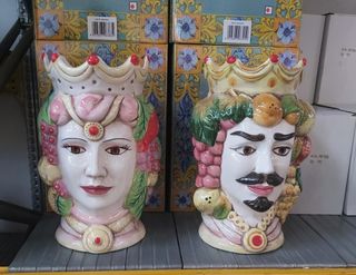 Coppia di teste di moro colorate