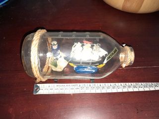 soprammobile bottiglia con marinaio