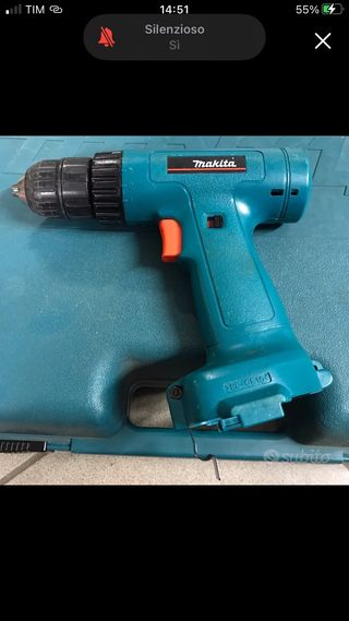 Avvitatore Makita 6223D (BATTERIE DA RIGENERARE!)