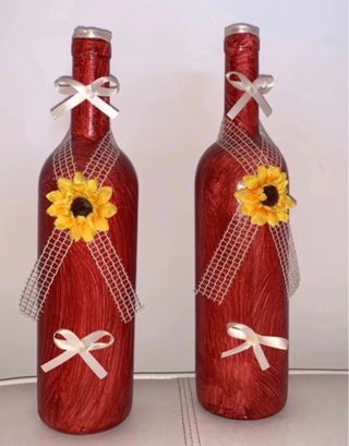 set composto da due bottiglie dipende a mano