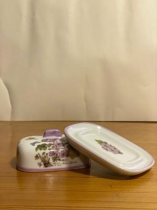 portasapone con coperchio in porcellana