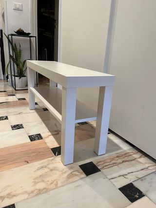 Mobile stretto a due ripiani