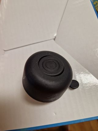 Piedini in plastica resistenti regolabil