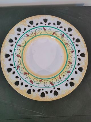 Piatto ornamentale in ceramica italiana