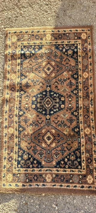 tappetino con qualche difetto euro 5