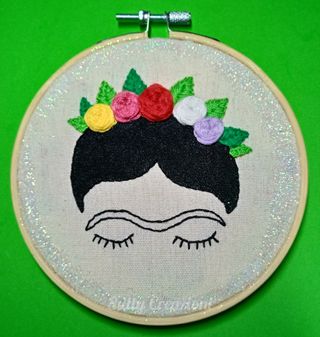 Frida Kahlo ricamata a mano