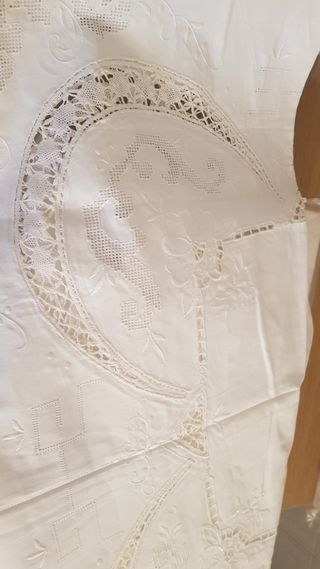 Tovaglia rotonda ricamata