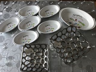 Set piatti spaghetti e vassoi in metallo