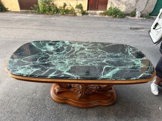 Tavolo in legno antico con marmo