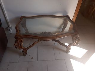 Tavolino intarsiato con vetro