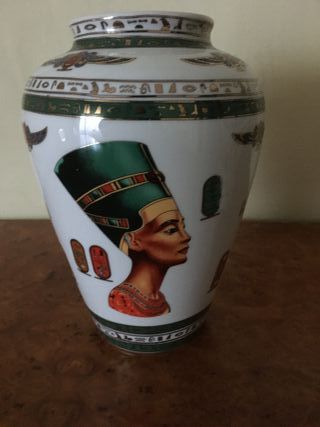Vaso porcellana egiziana