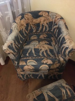 Poltrona con pouf contenitore