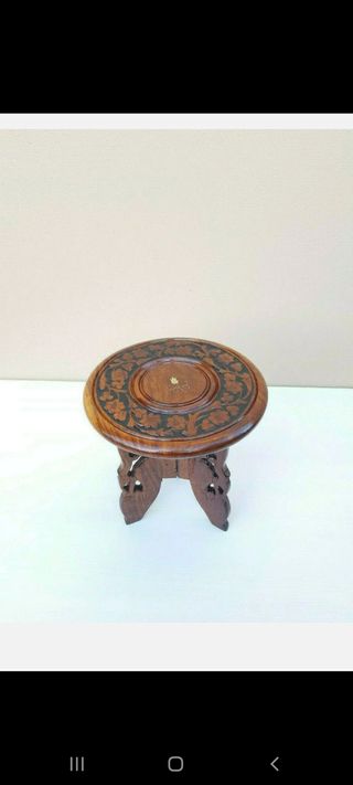 Sgabellino legno Intagliato e resina