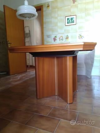 Tavolo quadrato + sedie