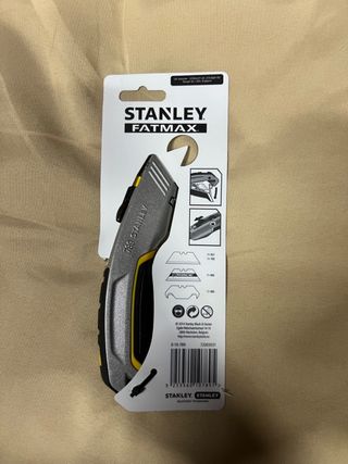 Taglierino doppia lama stanley