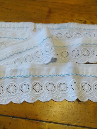 Bordura lenzuolo tovaglia colore bianco