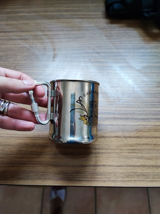 Tazza latta con moschettone