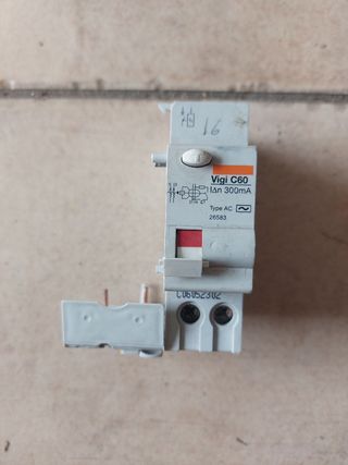 MERLIN GERIN Vigi C60 26583 BLOCCO DIFFERENZIALE 2