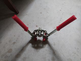 Tappatrice per tappo corona