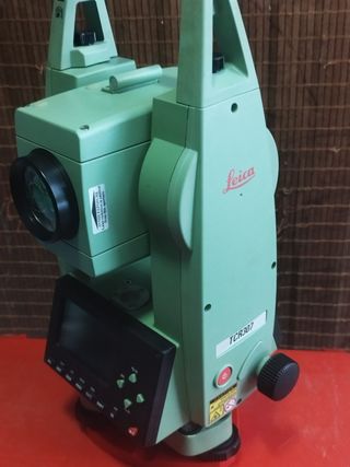 Stazione totale Leica TCR 307
