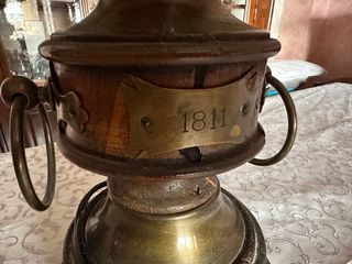 Lampada antica con pergamena vera