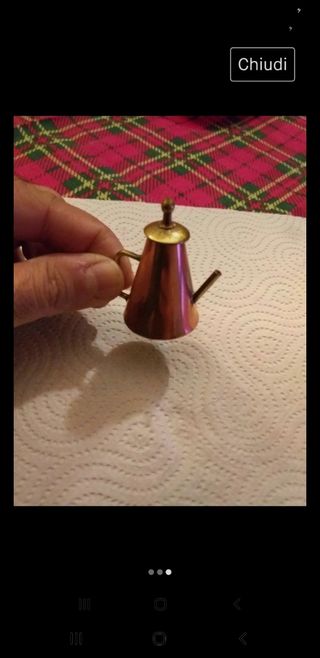 Oliera in miniatura materiale ottenere e