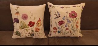 Cuscini ricamati manifattura Toscana