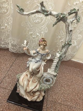 statua G.Armani