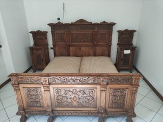 Letto matrimoniale noce massello 1940 Restaurato