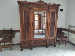 Armadio a tre ante con specchiera - Noce, 1940