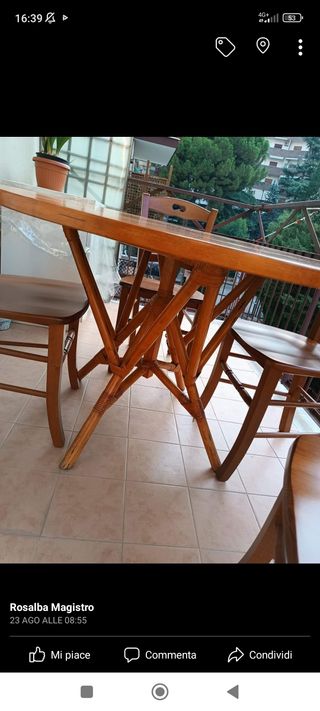 Tavolo tondo e sedie