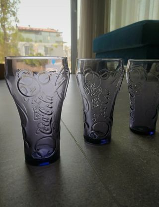3 bicchieri coca cola
